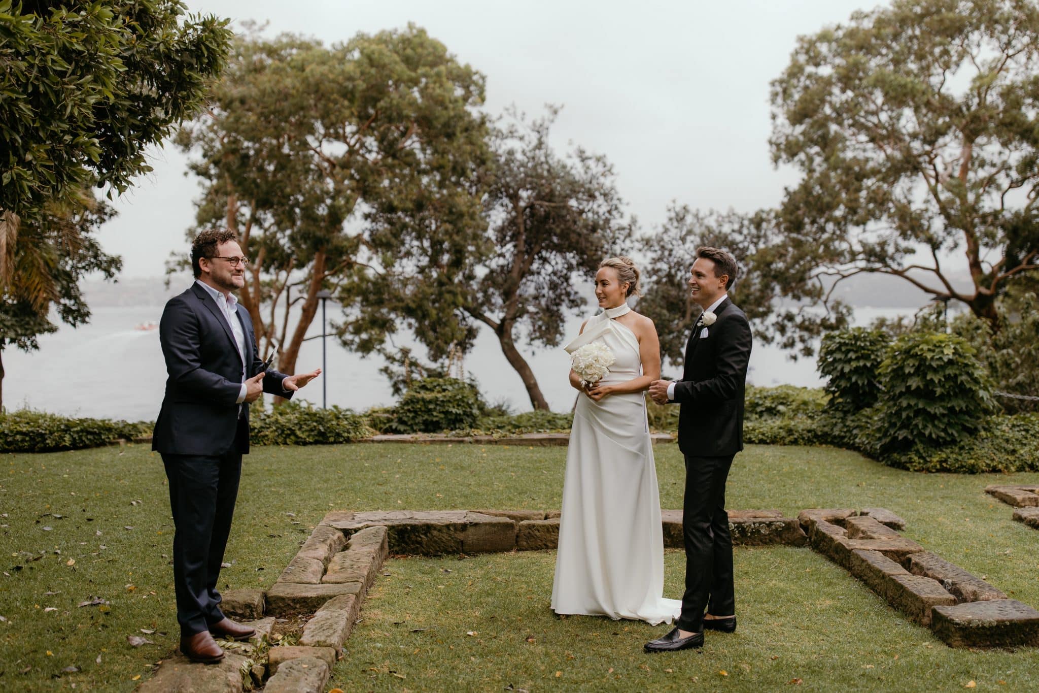 Oliver Thomson Celebrant | Getting Hitched